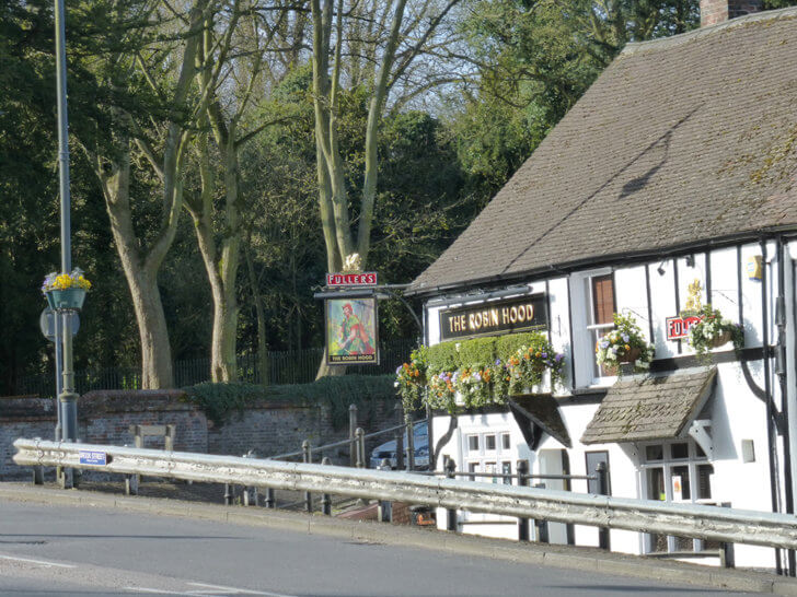 Ye Olde Pubs of Tring - Living Magazines