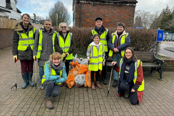 Calling all Litter-pickers in Dacorum - Living Magazines