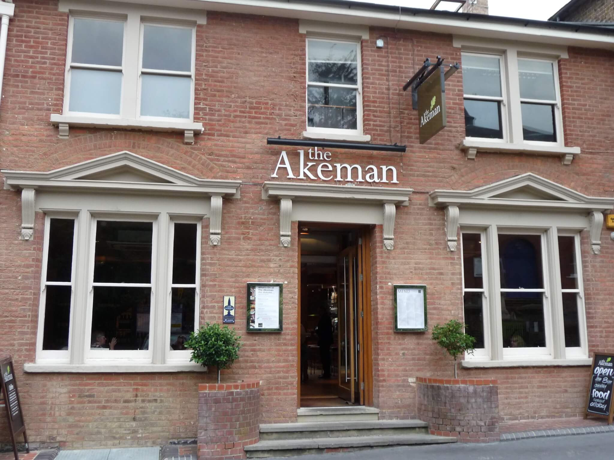 Oakman Wins More Awards - Living Magazines